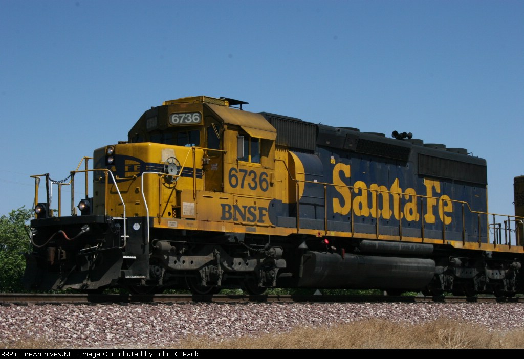 BNSF 6736